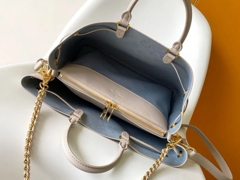 Top mirror Louis Vuitton Bucket Bags