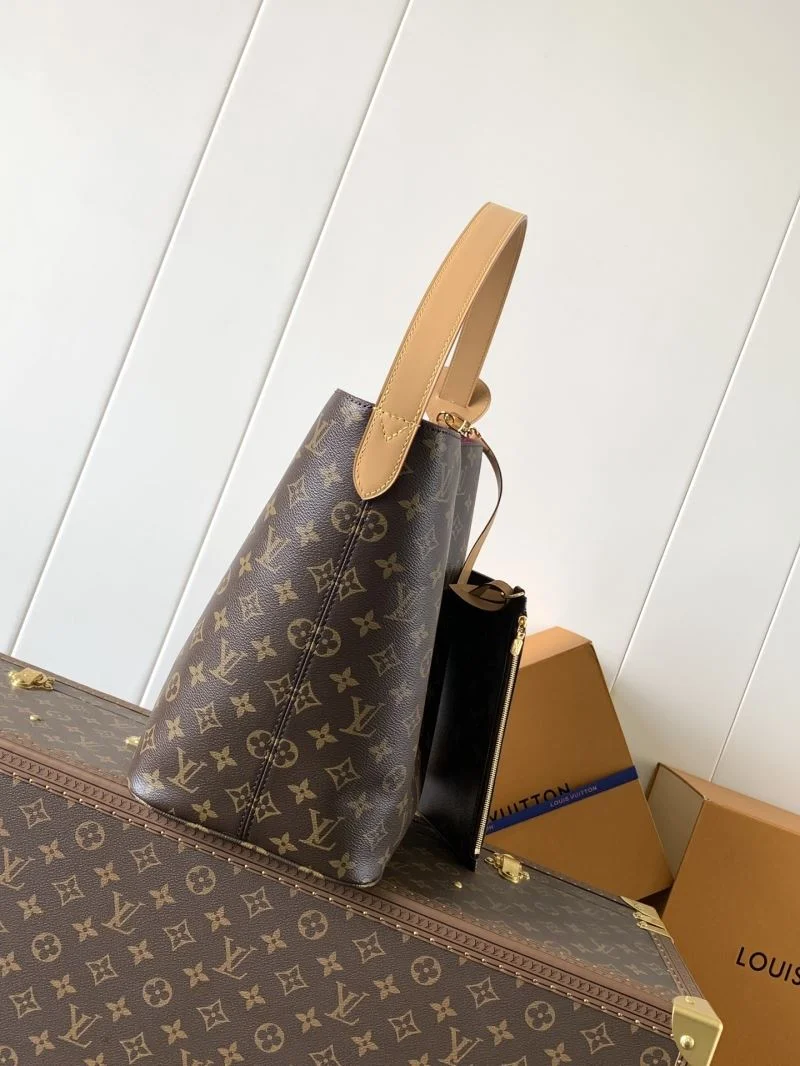 Low-cost Louis Vuitton Bucket Bags