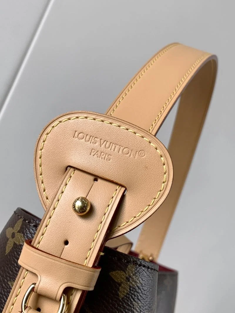 Low-cost Louis Vuitton Bucket Bags