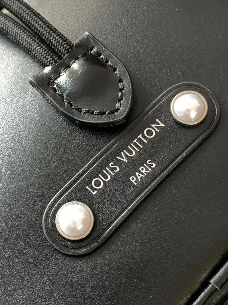 Low-cost Louis Vuitton Bucket Bags