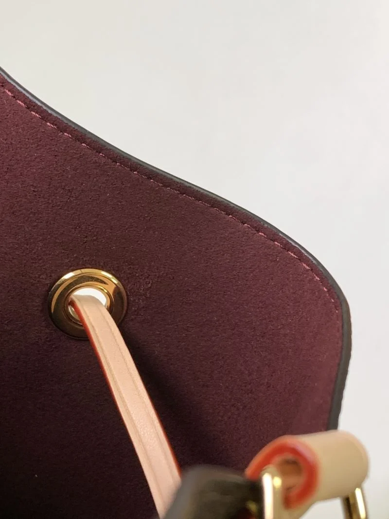 Accurate model Louis Vuitton Bucket Bags