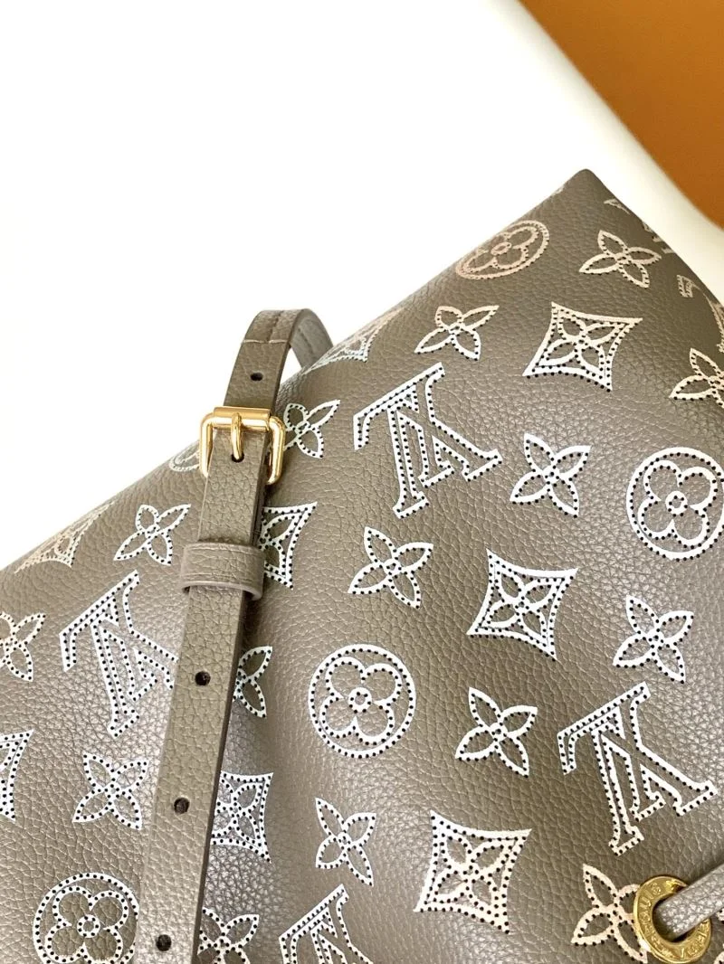 Reasonably priced Louis Vuitton Bucket Bags