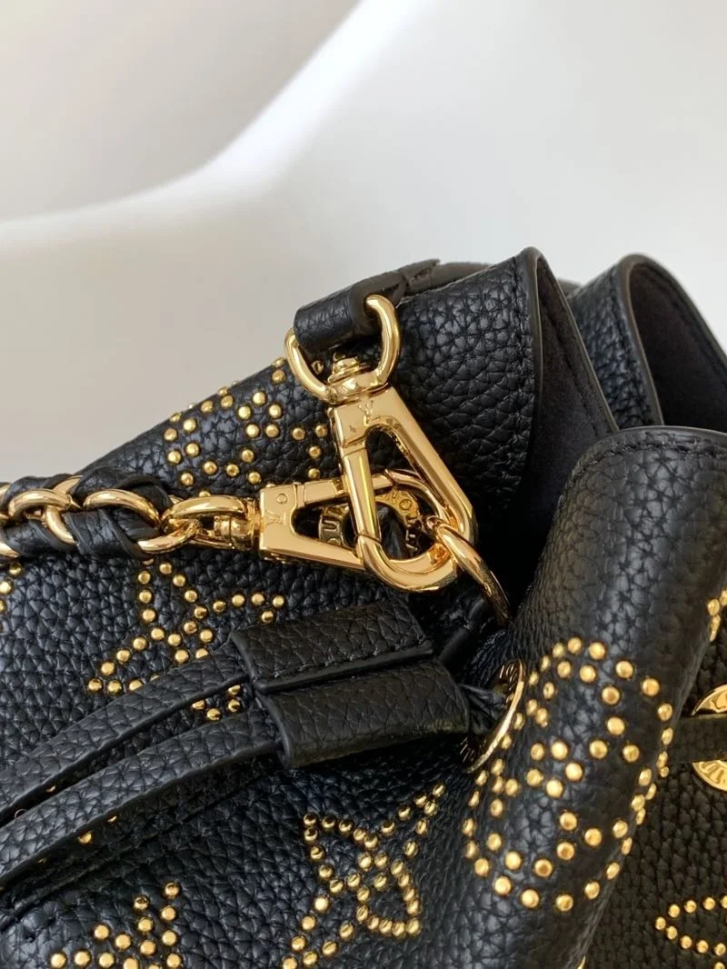 Bargain Louis Vuitton Bucket Bags