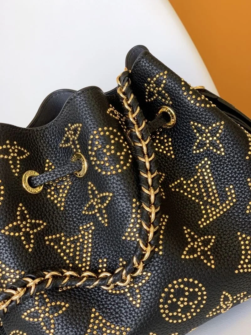 Bargain Louis Vuitton Bucket Bags