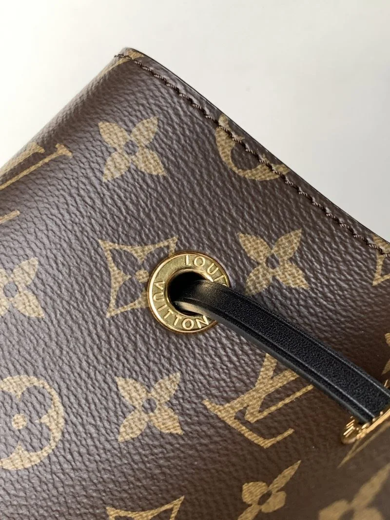 Bargain Louis Vuitton Bucket Bags