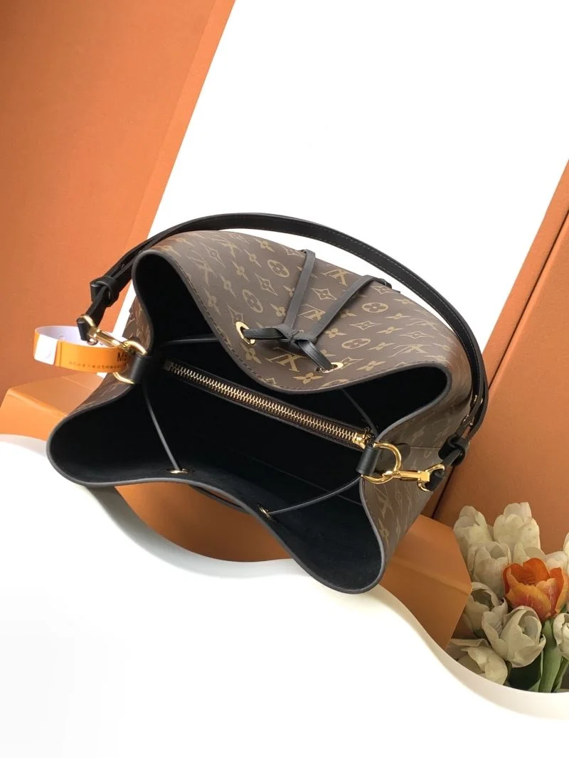 Bargain Louis Vuitton Bucket Bags