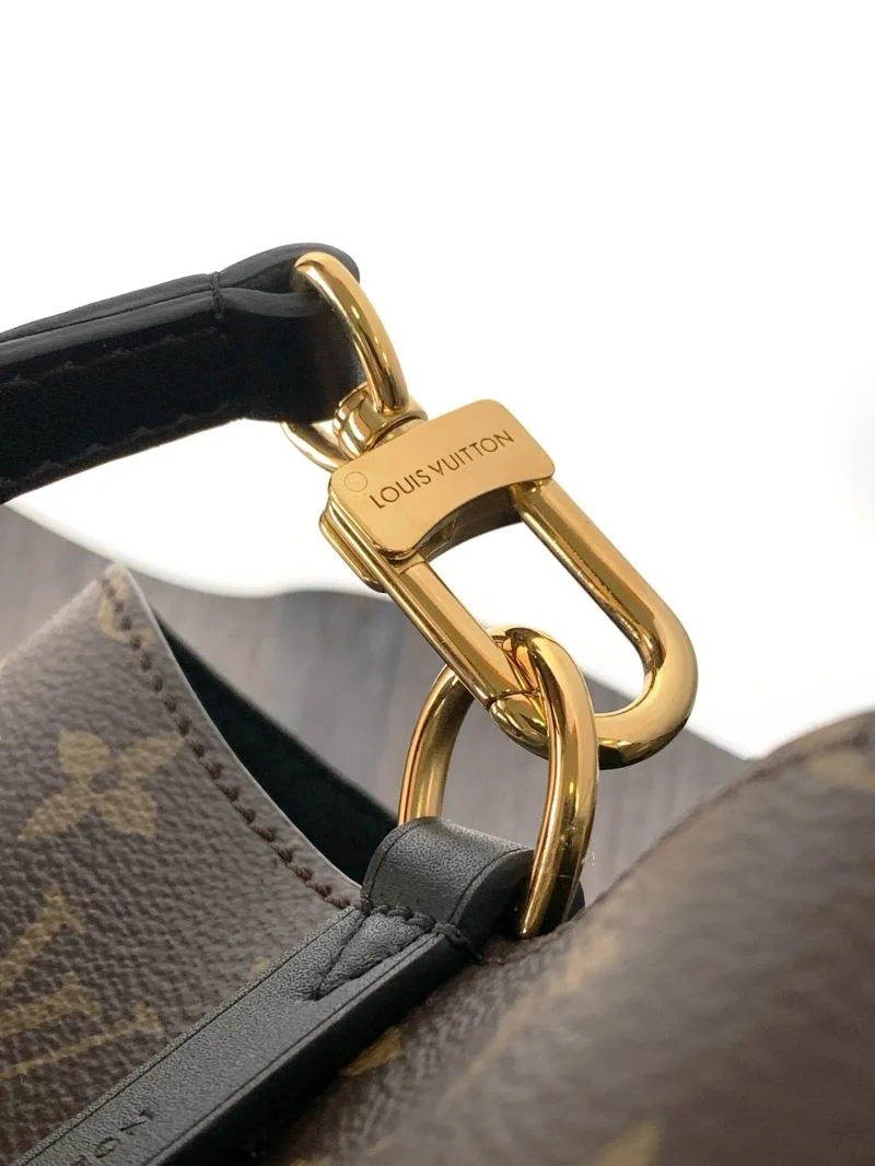 Bargain Louis Vuitton Bucket Bags