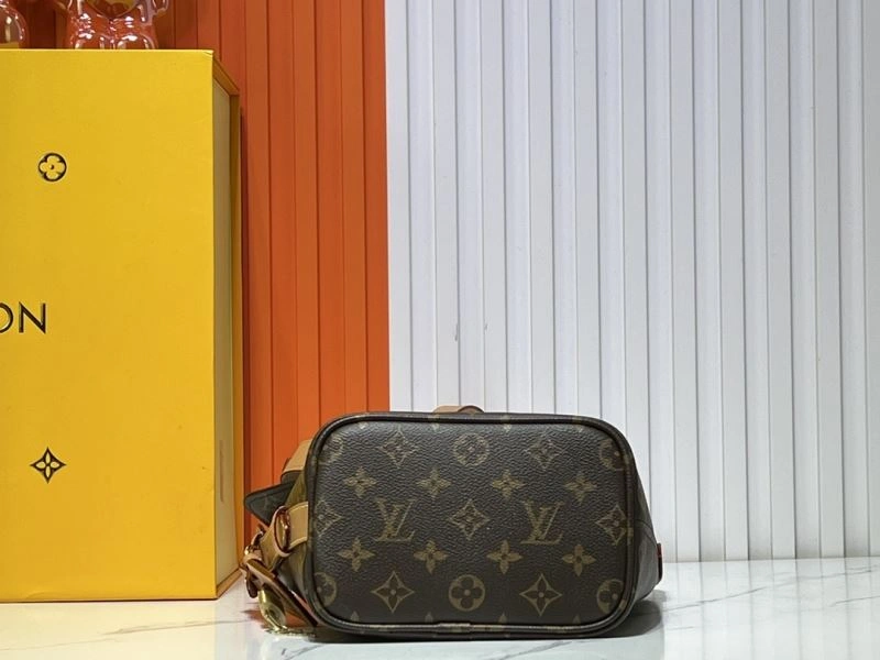 Bargain Louis Vuitton Bucket Bags