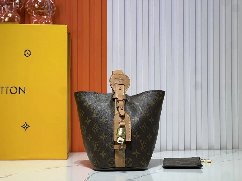 Bargain Louis Vuitton Bucket Bags
