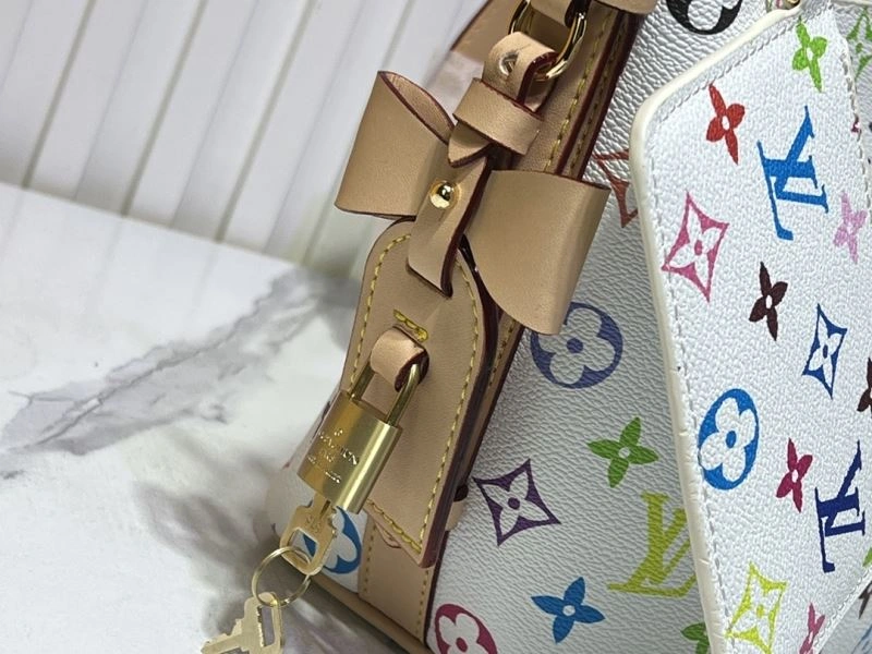 Top match Louis Vuitton Bucket Bags