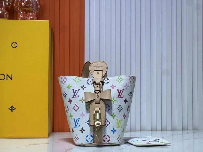 Top match Louis Vuitton Bucket Bags