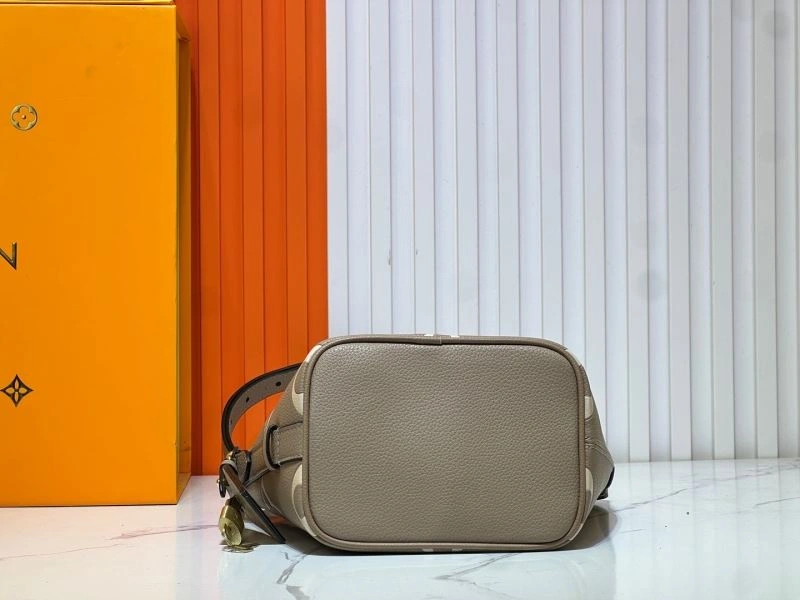 1:1 copy Louis Vuitton Bucket Bags