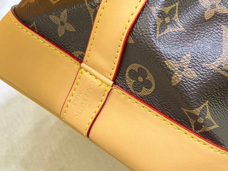 Low-cost Louis Vuitton Bucket Bags