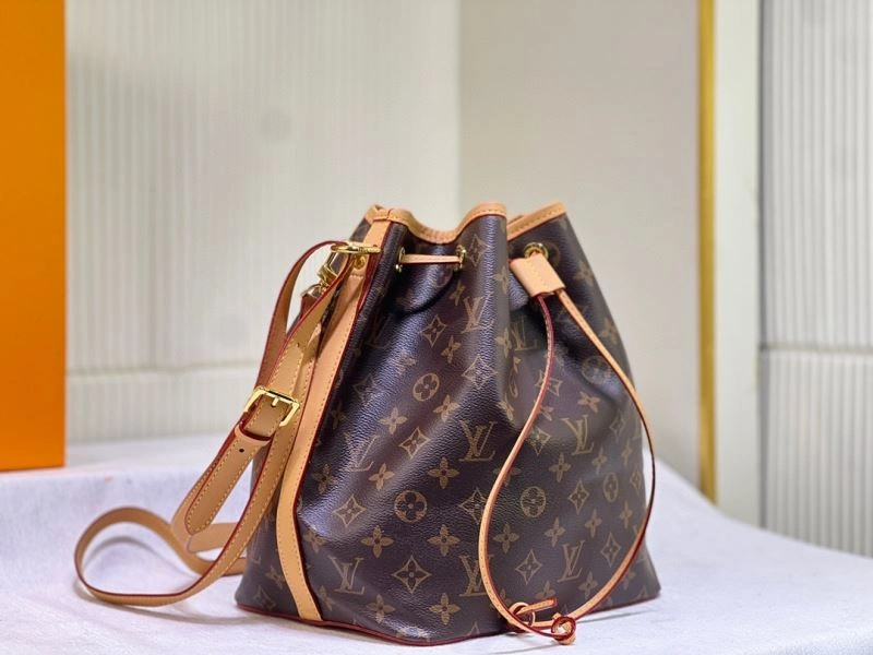 Discounted Louis Vuitton Bucket Bags