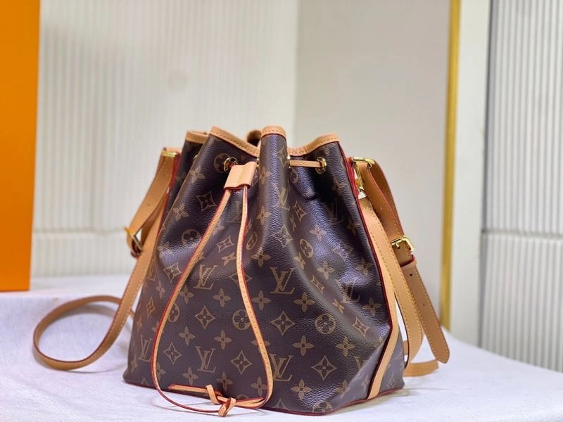 Discounted Louis Vuitton Bucket Bags