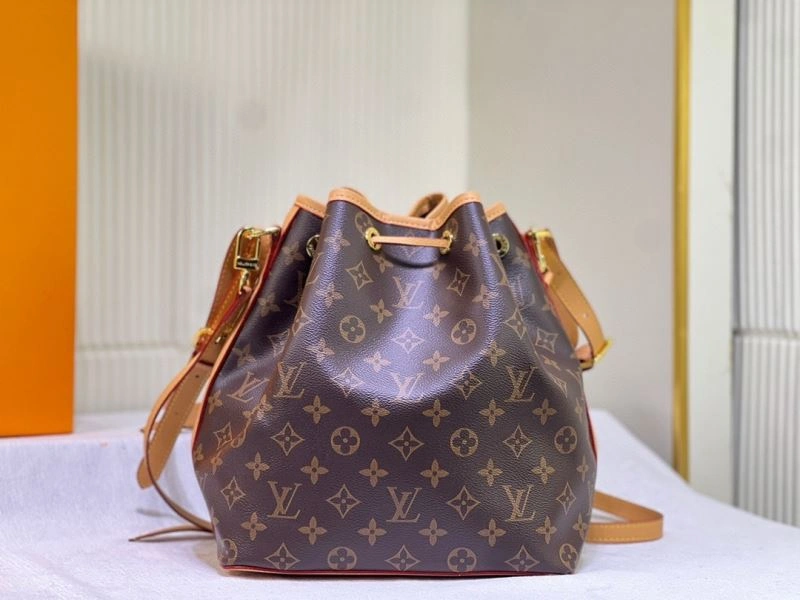 Discounted Louis Vuitton Bucket Bags