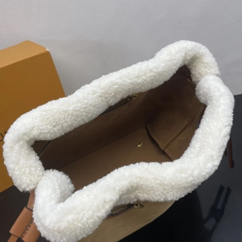 Brand-authenticated Louis Vuitton Bucket Bags
