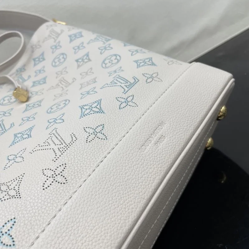 Top mirror Louis Vuitton Bucket Bags