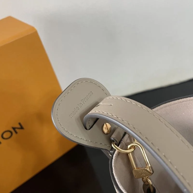 Cut-rate Louis Vuitton Bucket Bags