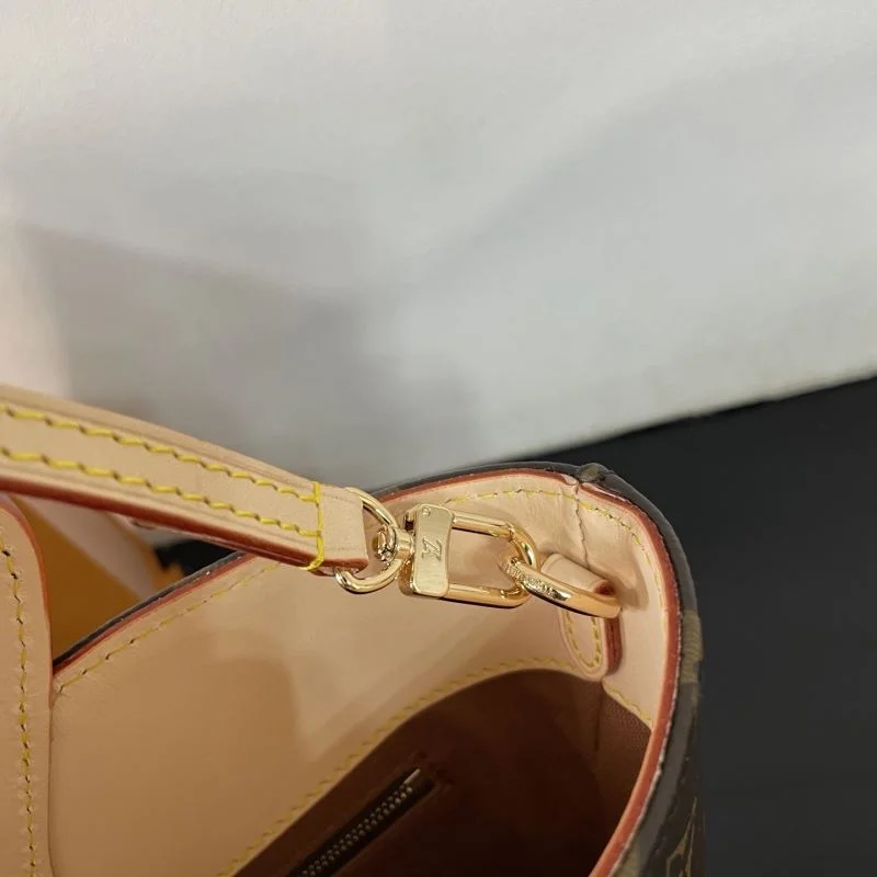 Inexpensive Louis Vuitton Bucket Bags