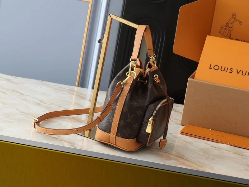 High fidelity Louis Vuitton Bucket Bags