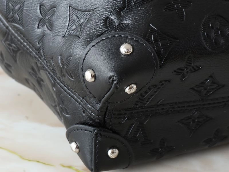 Reasonably priced Louis Vuitton Bucket Bags
