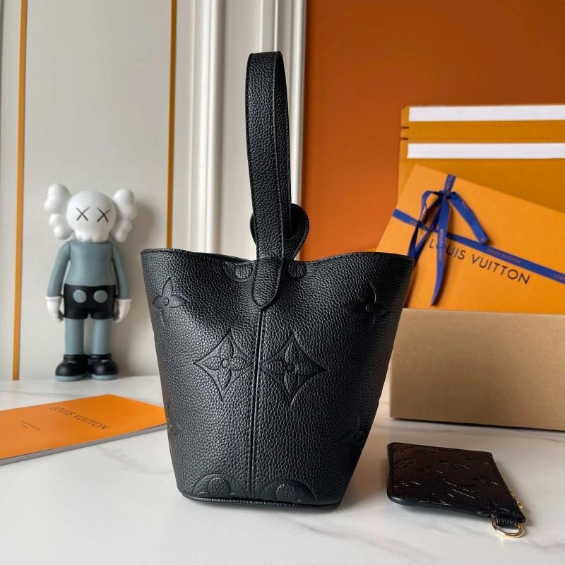 Top match Louis Vuitton Bucket Bags