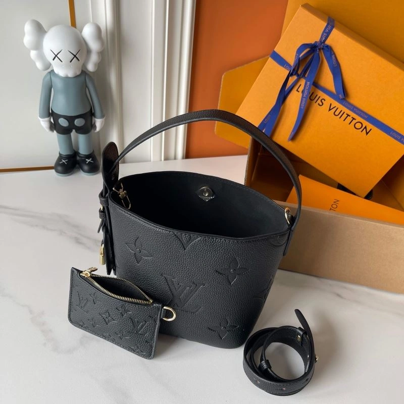 Top match Louis Vuitton Bucket Bags
