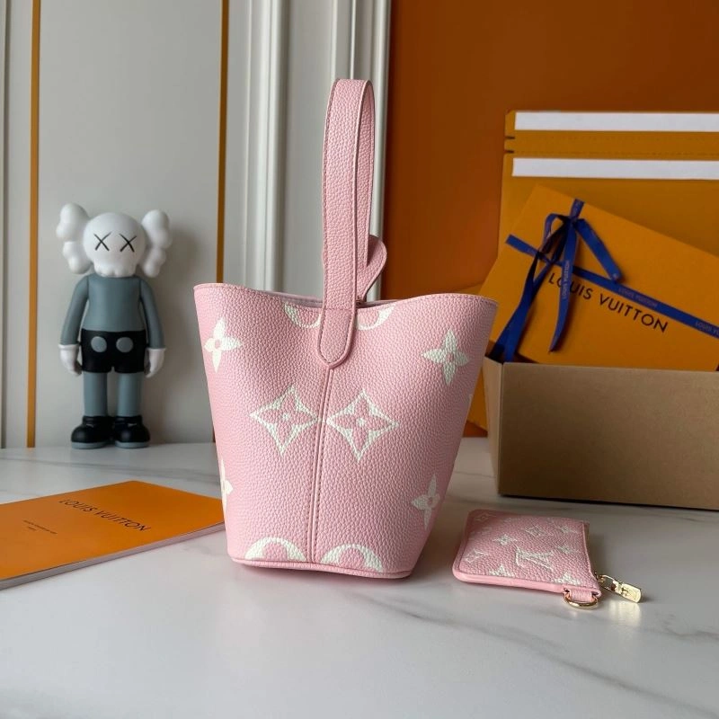 High fidelity Louis Vuitton Bucket Bags