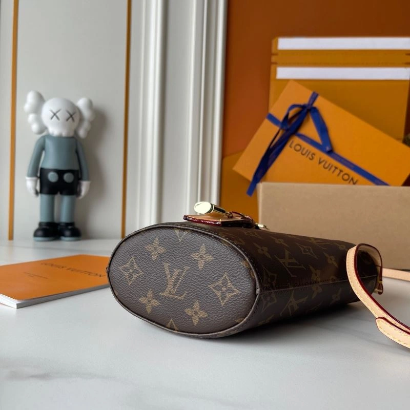 Reasonably priced Louis Vuitton Bucket Bags