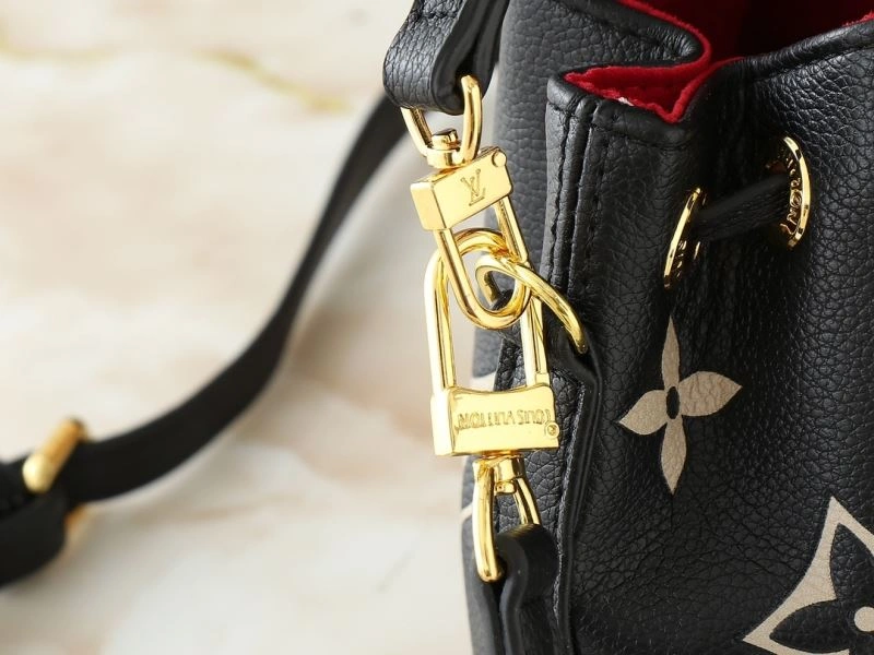 Discounted Louis Vuitton Bucket Bags