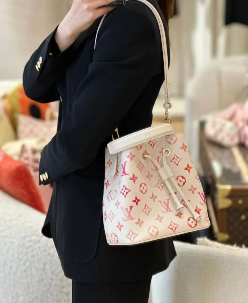Discounted Louis Vuitton Bucket Bags