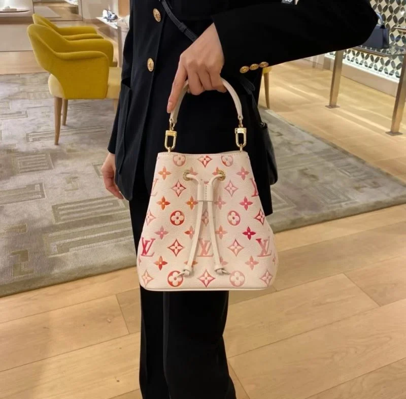 Discounted Louis Vuitton Bucket Bags