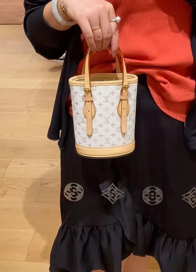 Inexpensive Louis Vuitton Bucket Bags