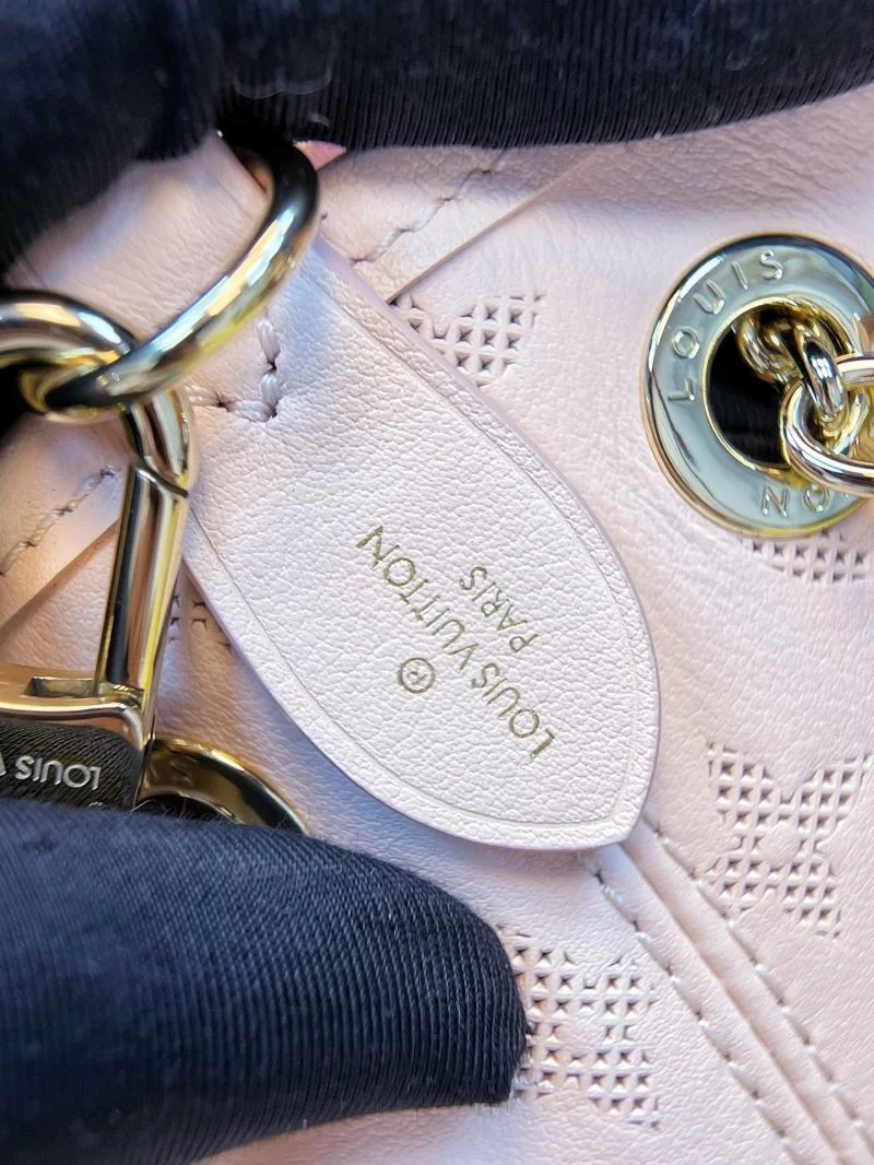 Low-cost Louis Vuitton Bucket Bags