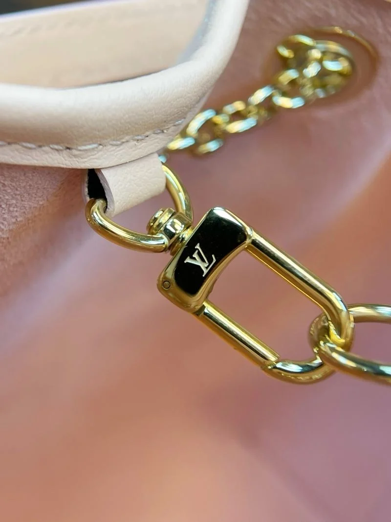 Low-cost Louis Vuitton Bucket Bags