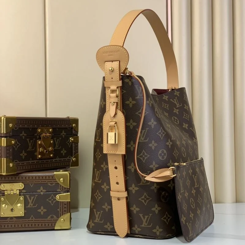 Top match Louis Vuitton Bucket Bags