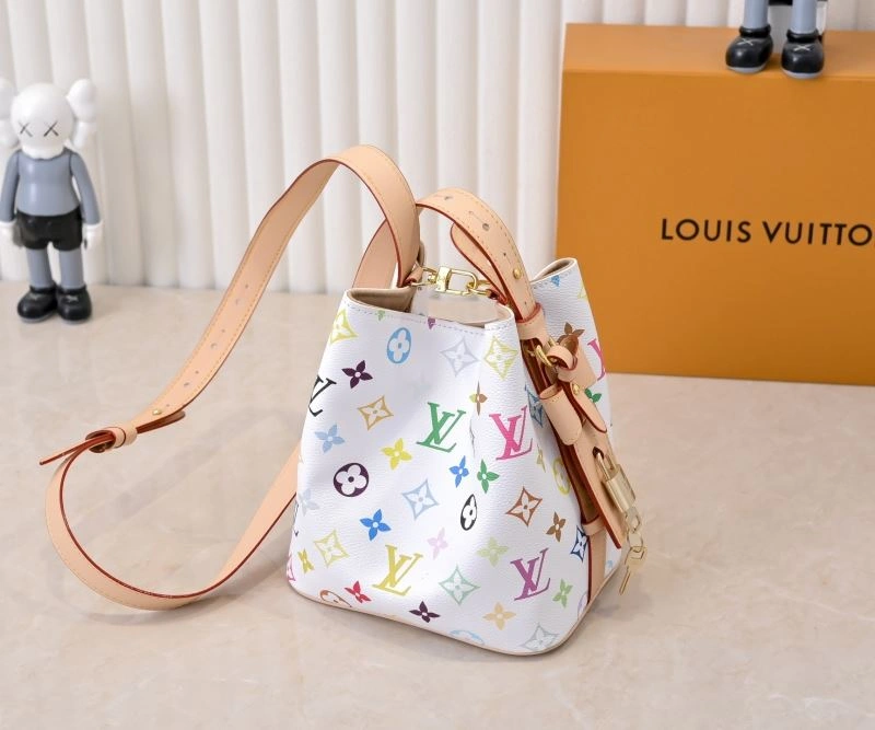 Bargain Louis Vuitton Bucket Bags