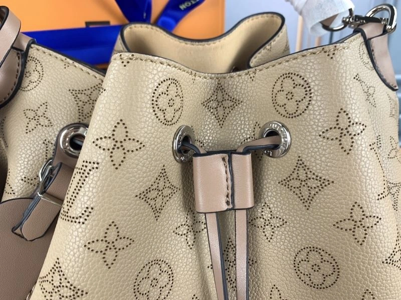 Top match Louis Vuitton Bucket Bags