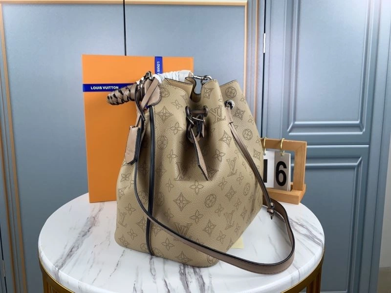 Top match Louis Vuitton Bucket Bags