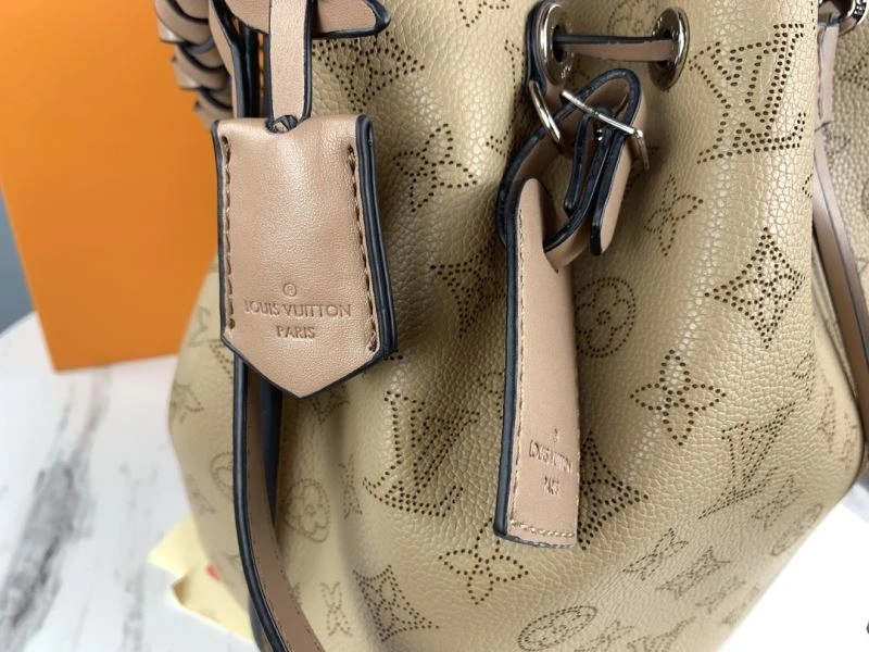 Top match Louis Vuitton Bucket Bags