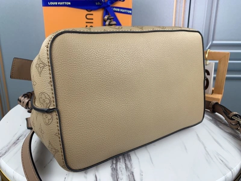 Top match Louis Vuitton Bucket Bags