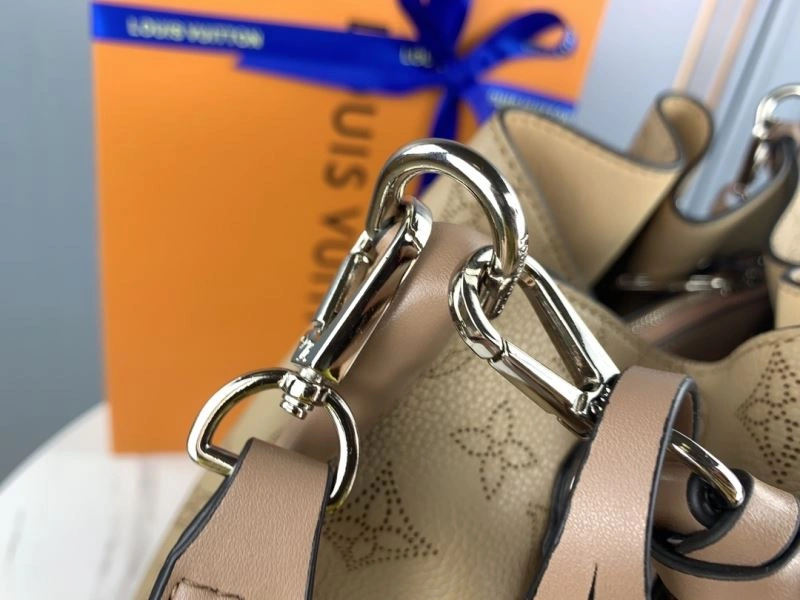 Top match Louis Vuitton Bucket Bags