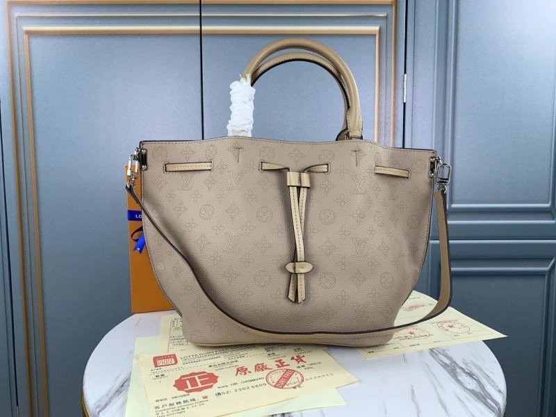 Low-cost Louis Vuitton Bucket Bags