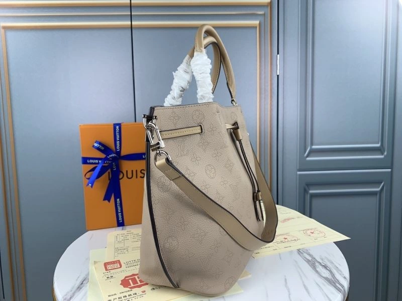 Low-cost Louis Vuitton Bucket Bags