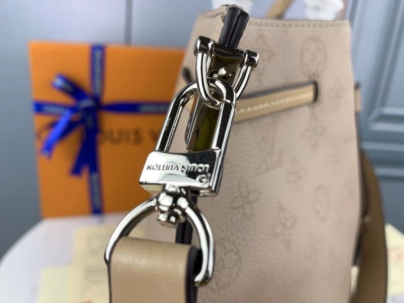 Low-cost Louis Vuitton Bucket Bags