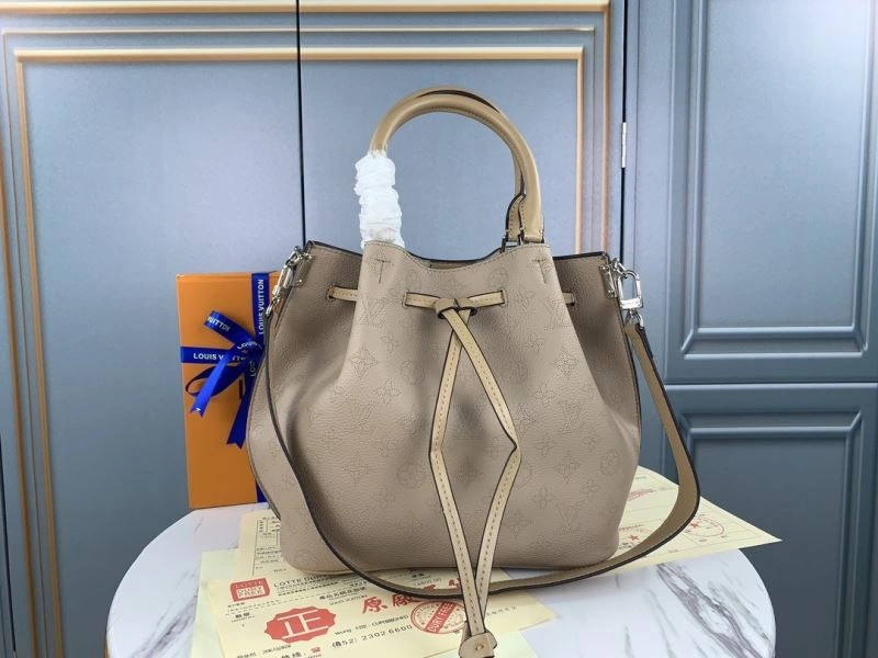 Low-cost Louis Vuitton Bucket Bags