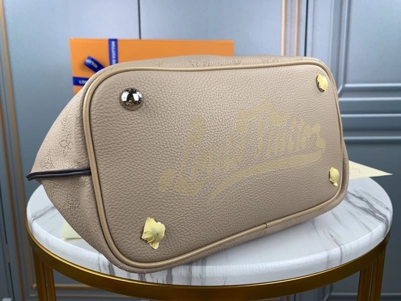 Low-cost Louis Vuitton Bucket Bags