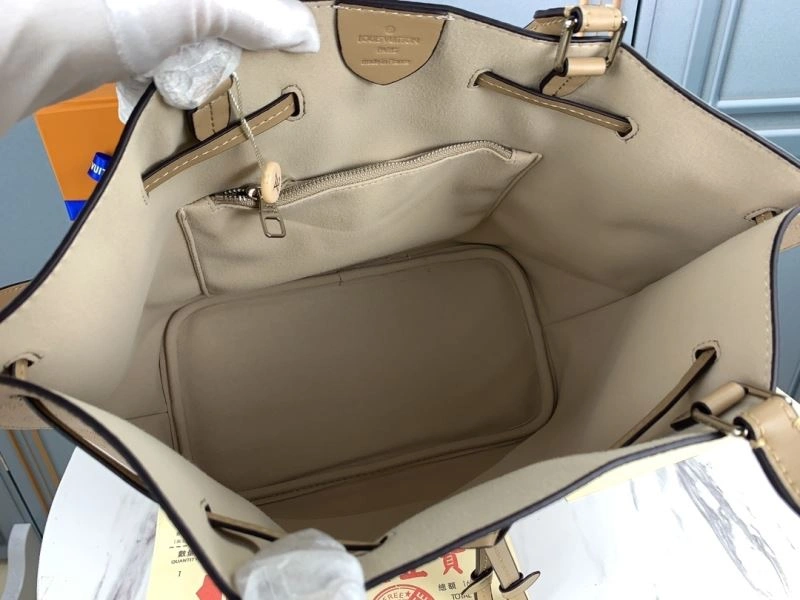 Low-cost Louis Vuitton Bucket Bags