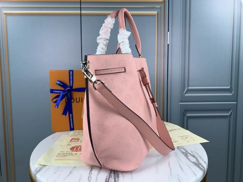 Low-cost Louis Vuitton Bucket Bags